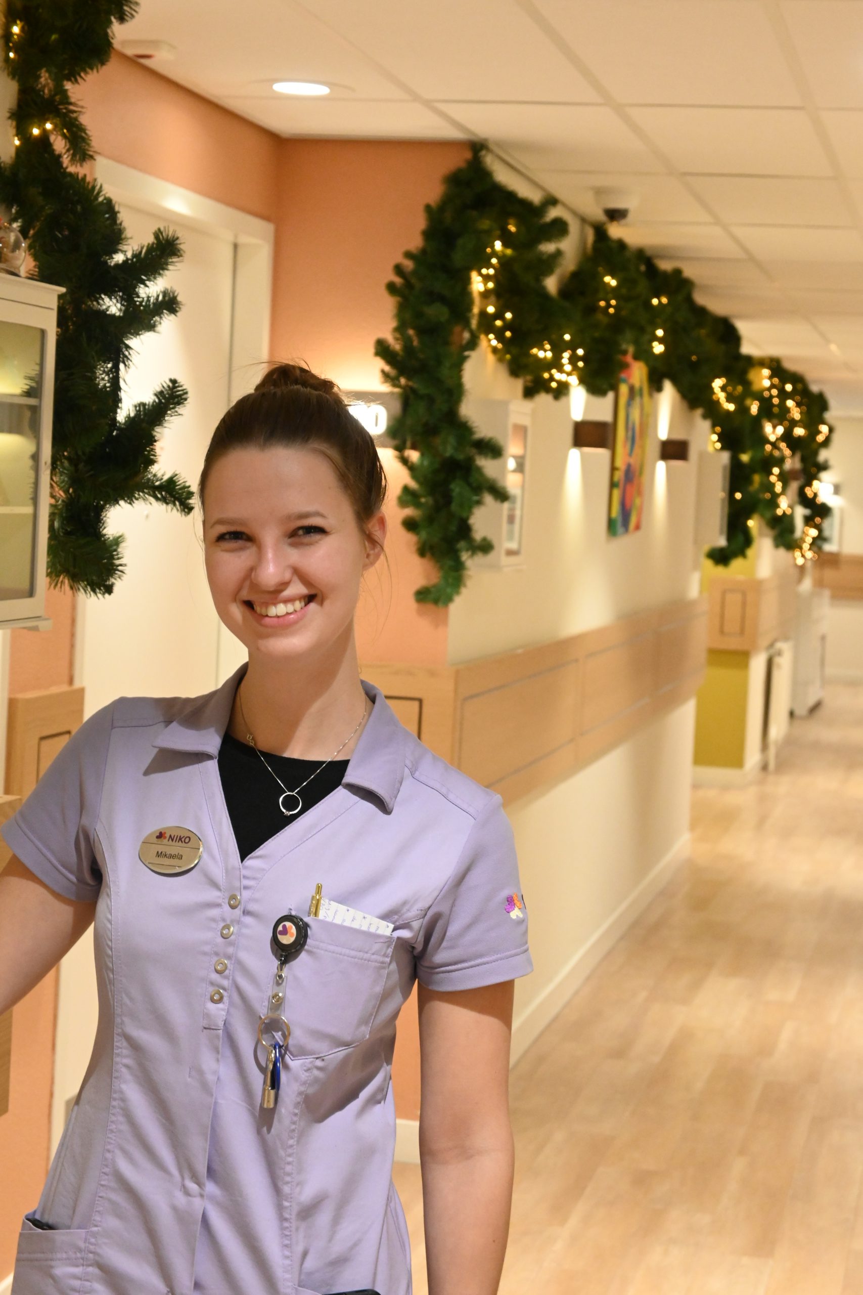 Student Verzorgende-IG Mikaela voelt zich al helemaal thuis - NIKO